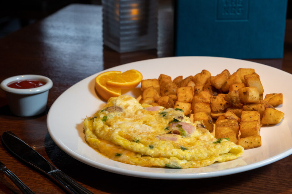 Banff Restaurant - Keg Steakhouse & Bar - Caribou Lodge Location